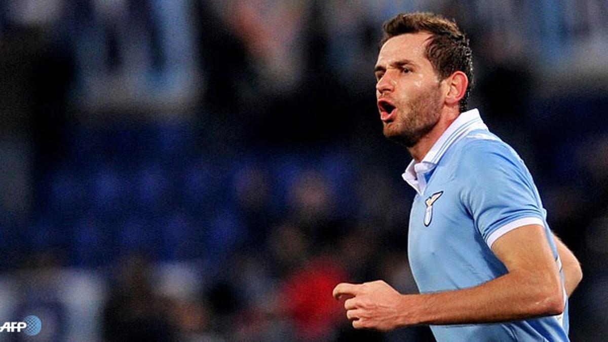 Senad Lulic Senang Bisa Bikin Gol