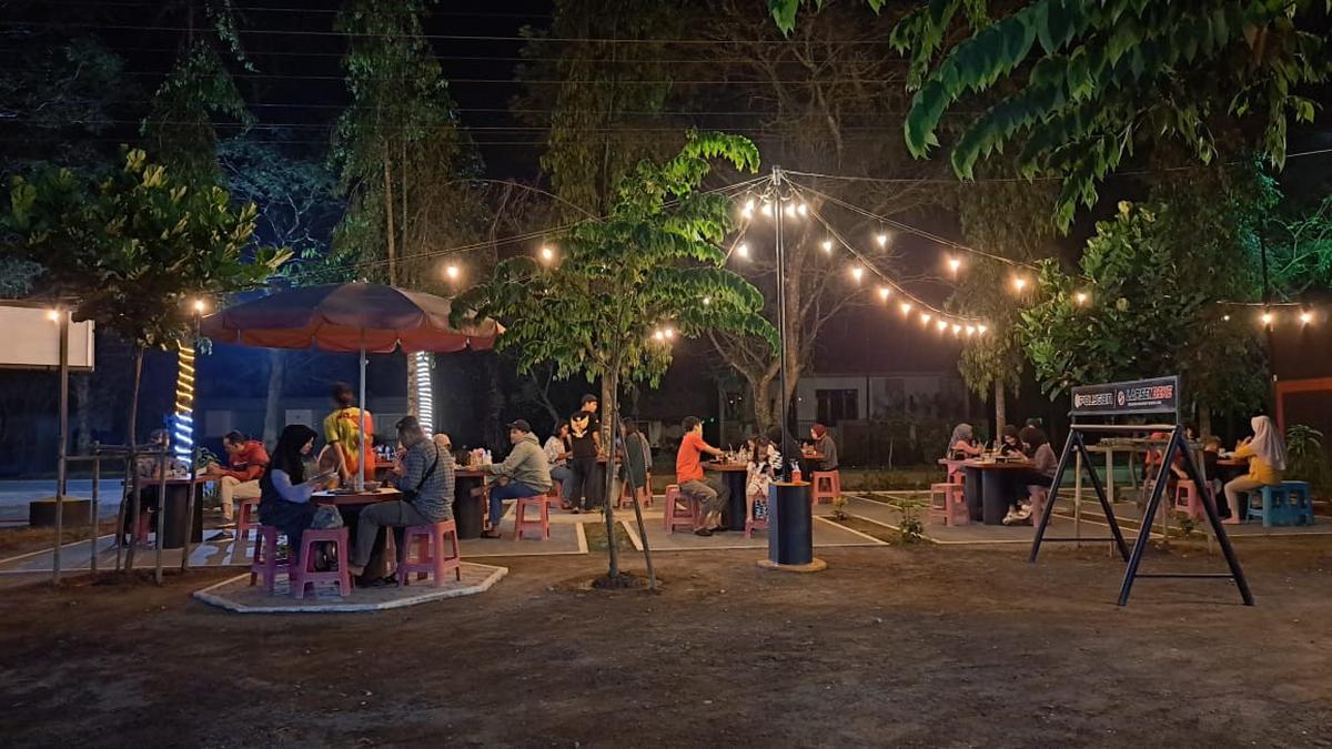 Mencicipi Kuliner Kaya Rempah di New Sopel Magelang, Rasa Nikmat Harga ...
