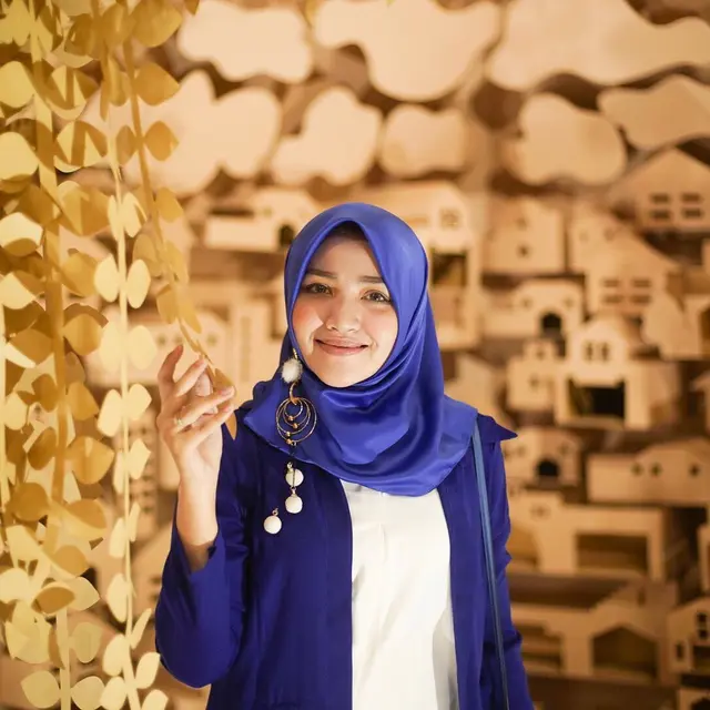 Anggota DPRD Surabaya Termuda Juliana Evawati Bakal Lepas Masa Lajang - Surabaya Liputan6.com