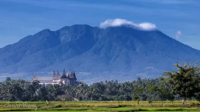6 Fakta Menarik Gunung Sago di Sumatera Barat yang Punya Kaldera Luas ...