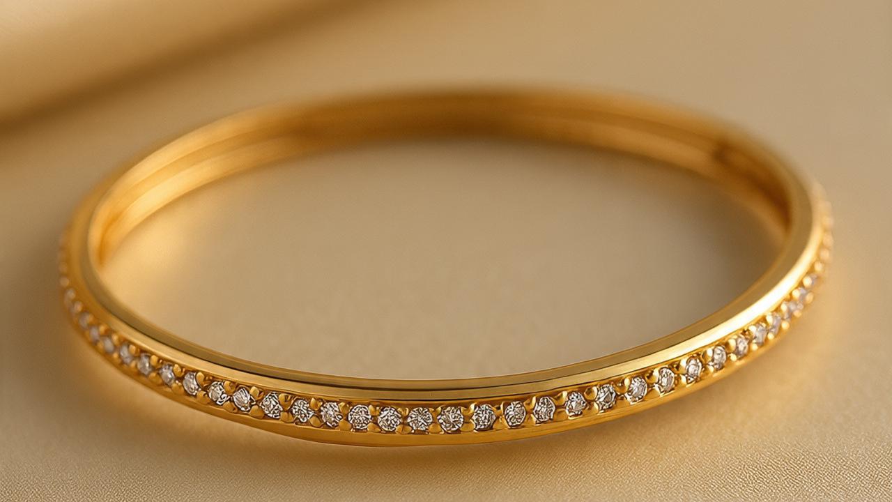 8 Gelang Bangle Emas 24 Karat Terbaru, Pilihan Tepat untuk Koleksi dan ...