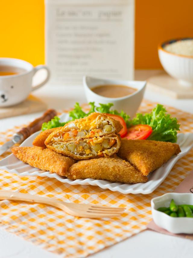 Sedapnya Nagih! Cicipi Aneka Varian Risoles Moi Lengkap dengan Saus ...