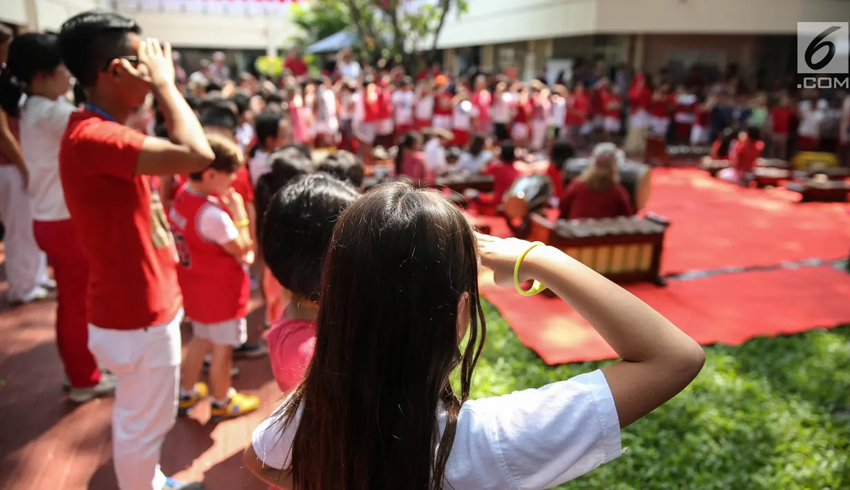 PHOTO: Murid TK dan SD Ikuti Upacara Bendera Peringati Hari Kemerdekaan ...
