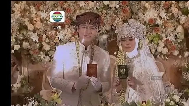 Sah Jadi Suami Istri, Ini 6 Potret Perjalanan Cinta Rizky Billar dan Lesty Kejora - Hot Liputan6.com