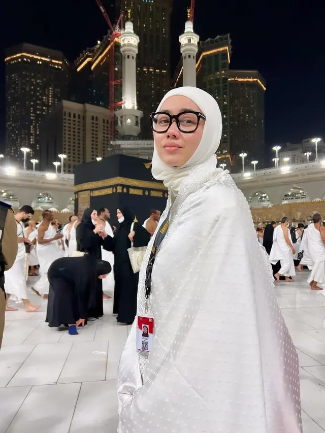 Profil Selfi Nafilah dan Perjalanan Kariernya, Kini Hijrah dan Sibuk Berbisnis - Hot Liputan6.com