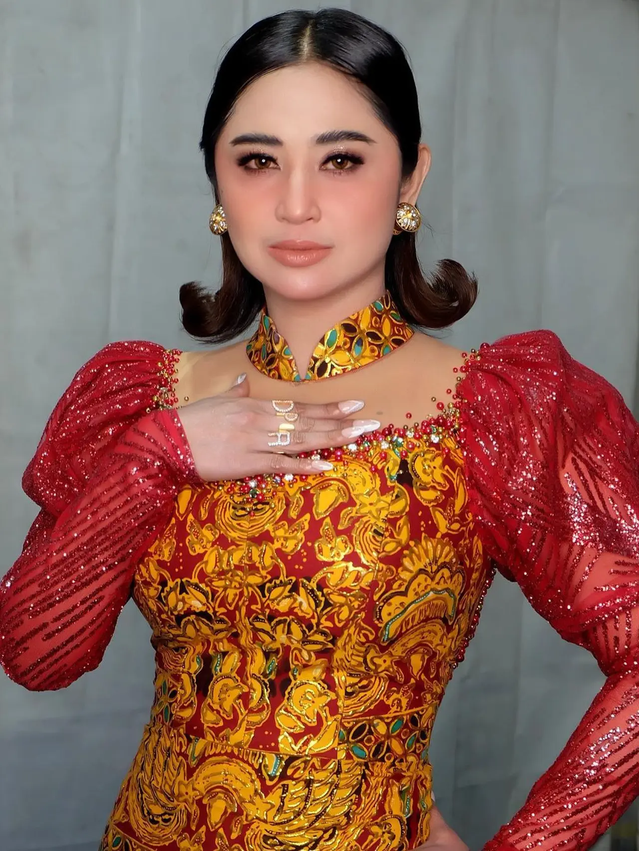 Dewi Perssik Jawab Tudingan di Tubuhnya Ada Banyak Jin: Ingat, Doa ...