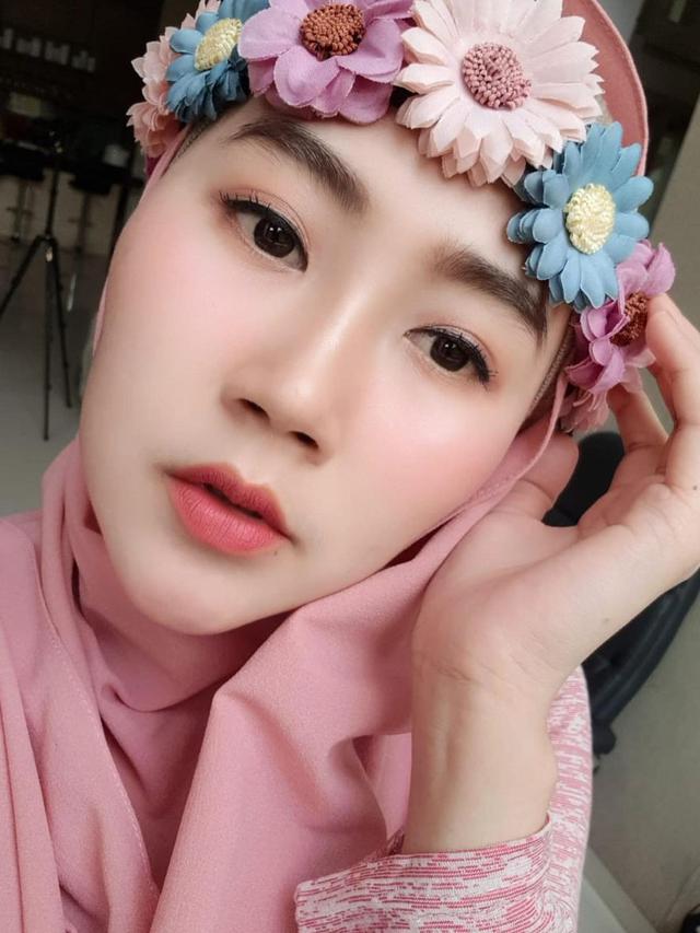 6 Potret Terbaru Bu Dendy yang Sempat Viral Sawer Pelakor, Kini Makin Modis