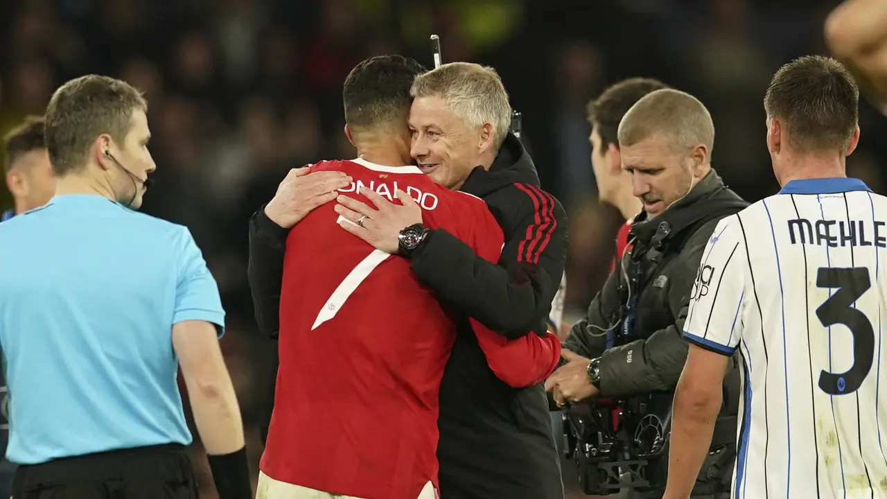 1 dari 10 Orang di Dunia Fans Manchester United, Ini 8 Fakta Unik Klub ...