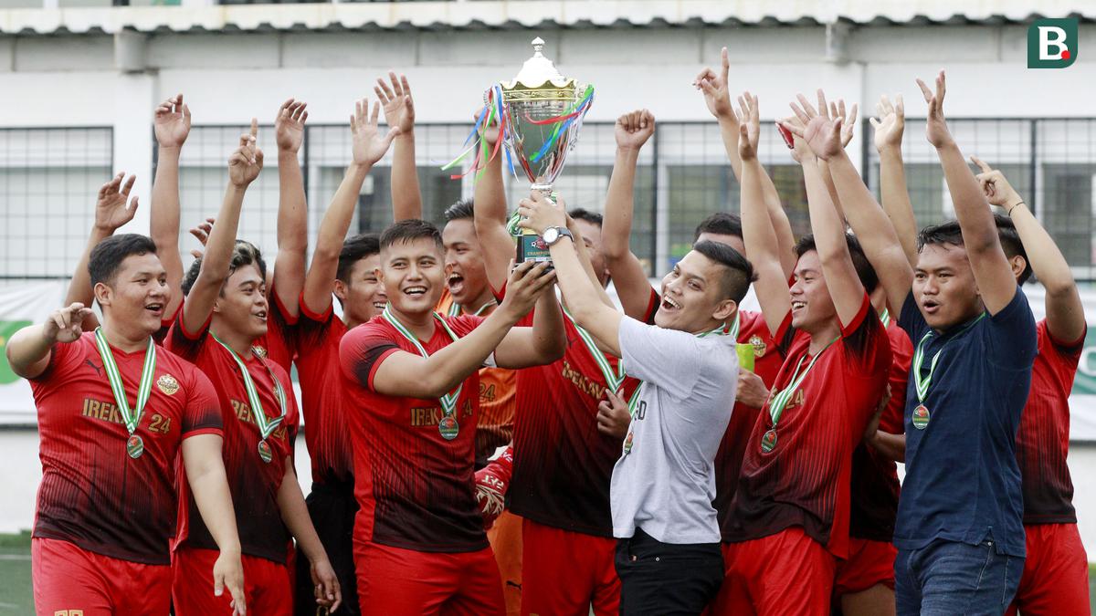 Foto: Taklukkan Bina Karya FC, Bhara FC Jadi Kampiun Bola Sunday League ...