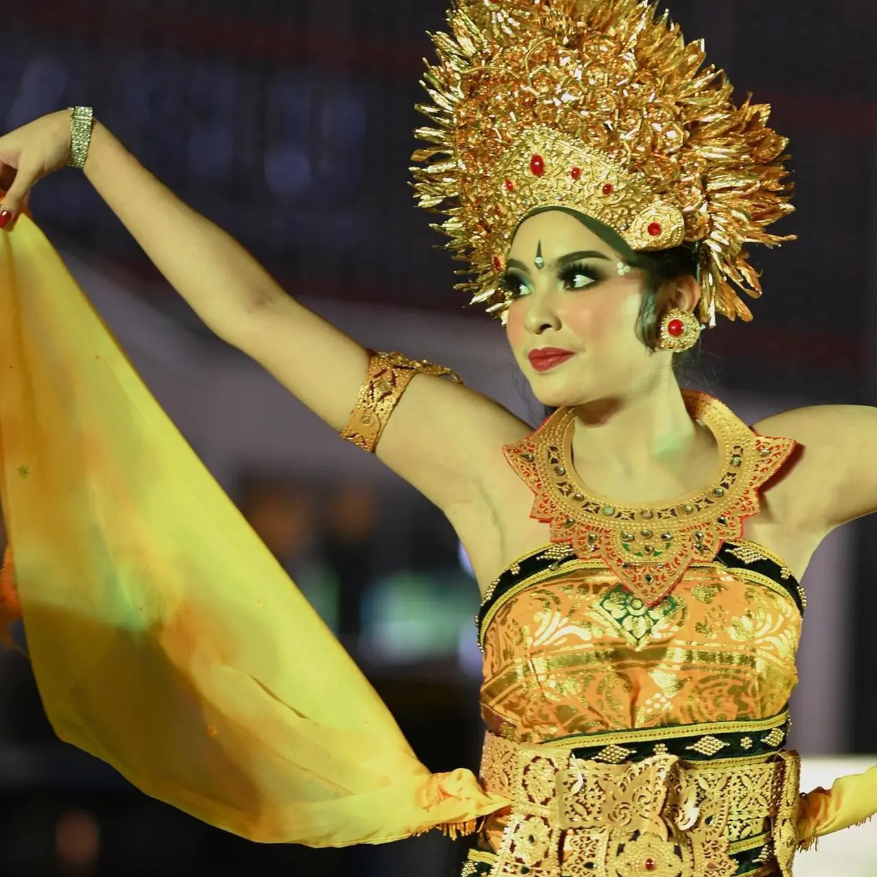 6 Potret Terbaru Syandria Kameron Cicit Presiden Soekarno, Kini Jadi ...