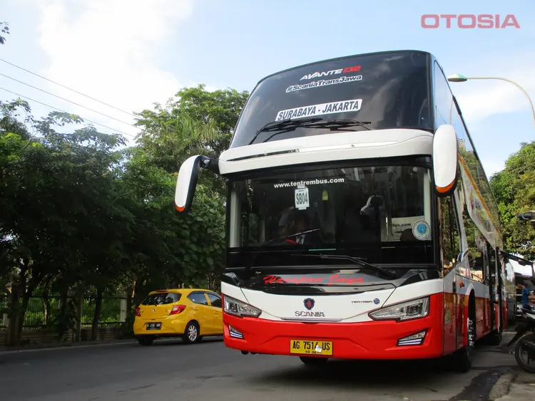 8 Potret Bus Tingkat Buatan Karoseri Indonesia - Galeri Otosia.com
