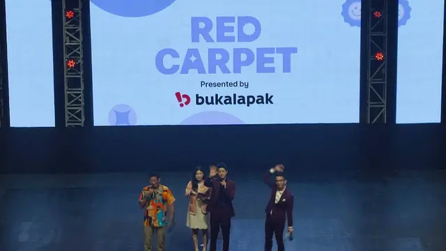 Song Joong Ki Sapa Fans dan Pelapak di Red Carpet Presented by Bukalapak - Bisnis Liputan6.com