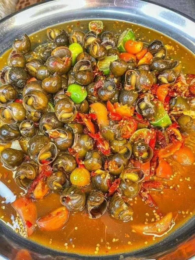 4 Resep Tutut Kuah Pedas, Hidangan Lezat dari Sawah ke Meja Makan - Hot Liputan6.com