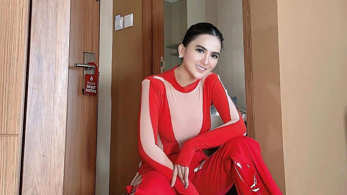 Dianna Dee Starlight Selektif Jadwal Konser dan Menomorsatukan Fashion di Tahun 2024 - ShowBiz ...