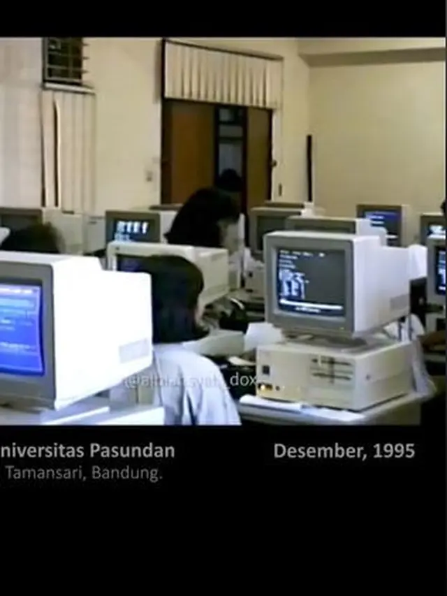 6 Potret Suasana Perkuliahan di Universitas Pasundan Pada 1995, Pakai ...