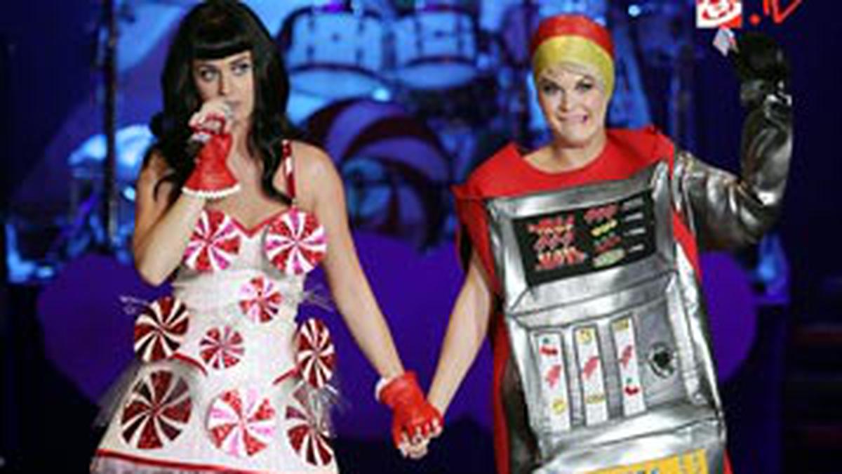 Ratusan KatyCats Berdandan ala Katy Perry