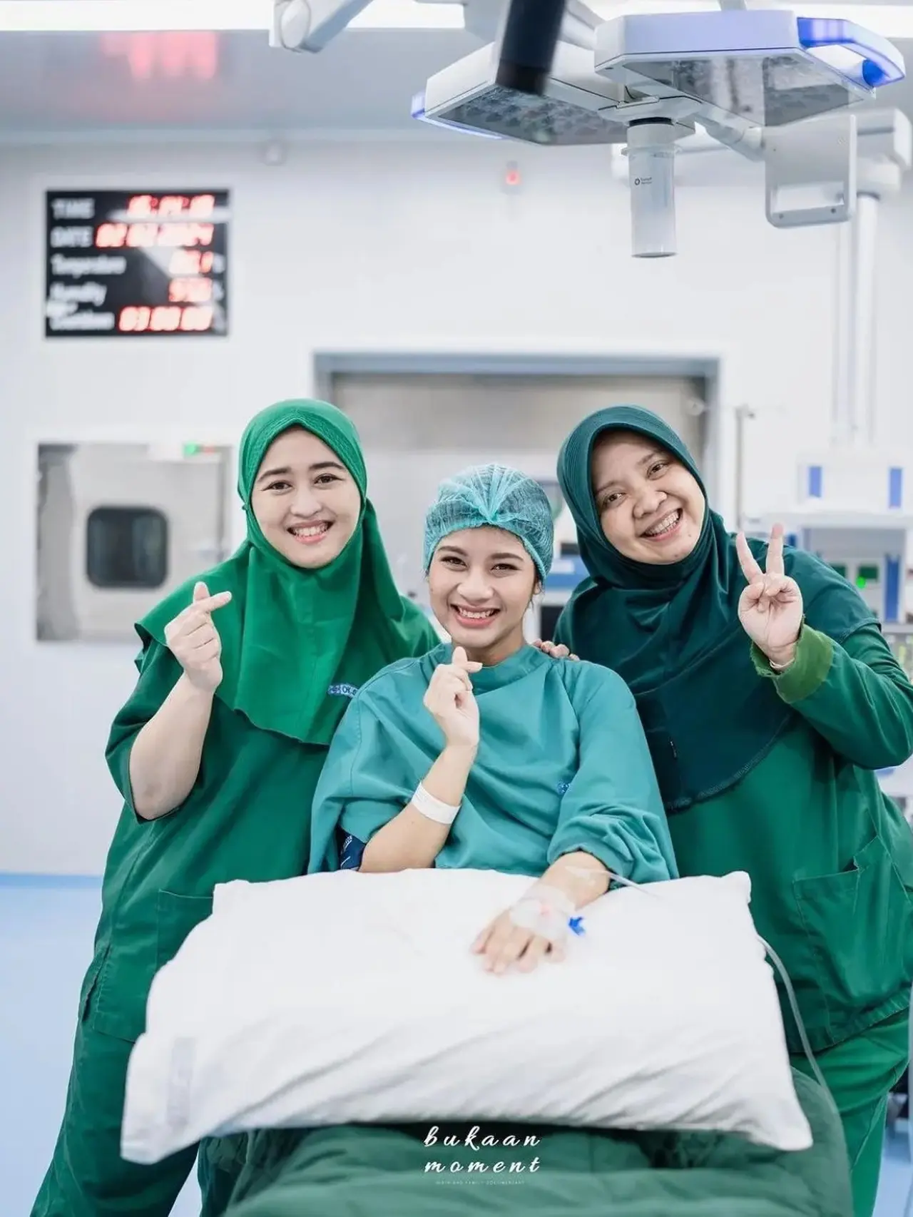 7 Potret Nabila Maharani Melahirkan Anak Pertama, Tri Suaka Jadi Ayah Siaga - Hot Liputan6.com