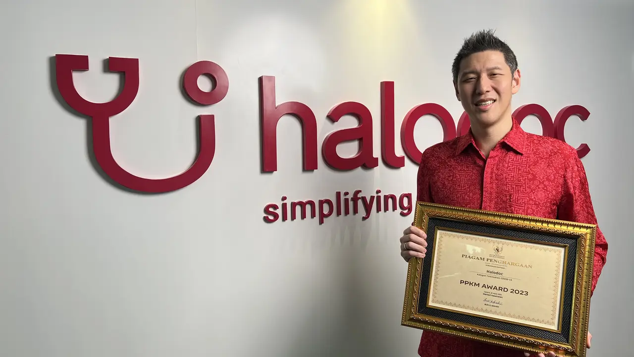 Halodoc Terima Penghargaan PPKM Award dari Presiden Jokowi, Bantu ...
