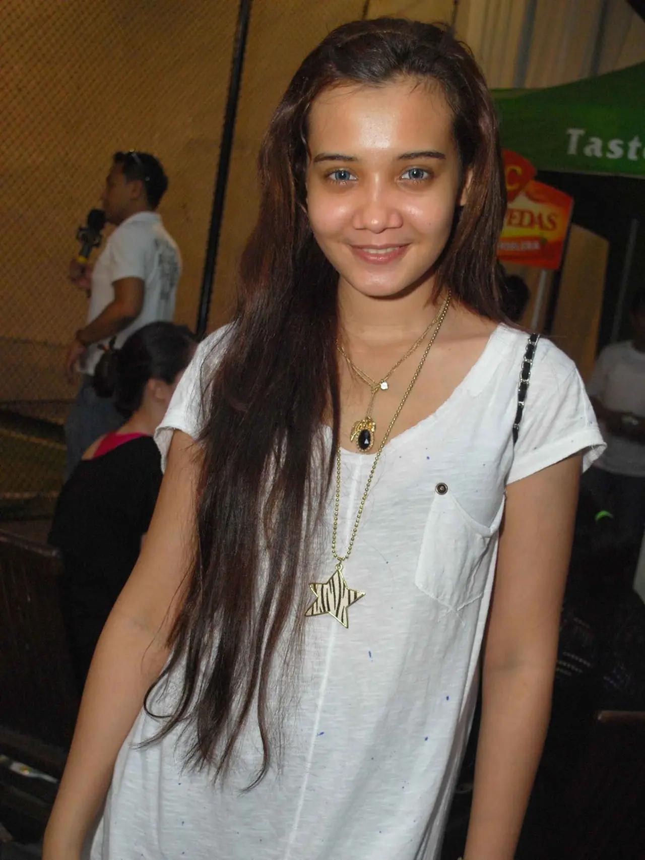 Dulu dan Kini: Transformasi Gaya Zaskia Sungkar yang Semakin Terlihat ...