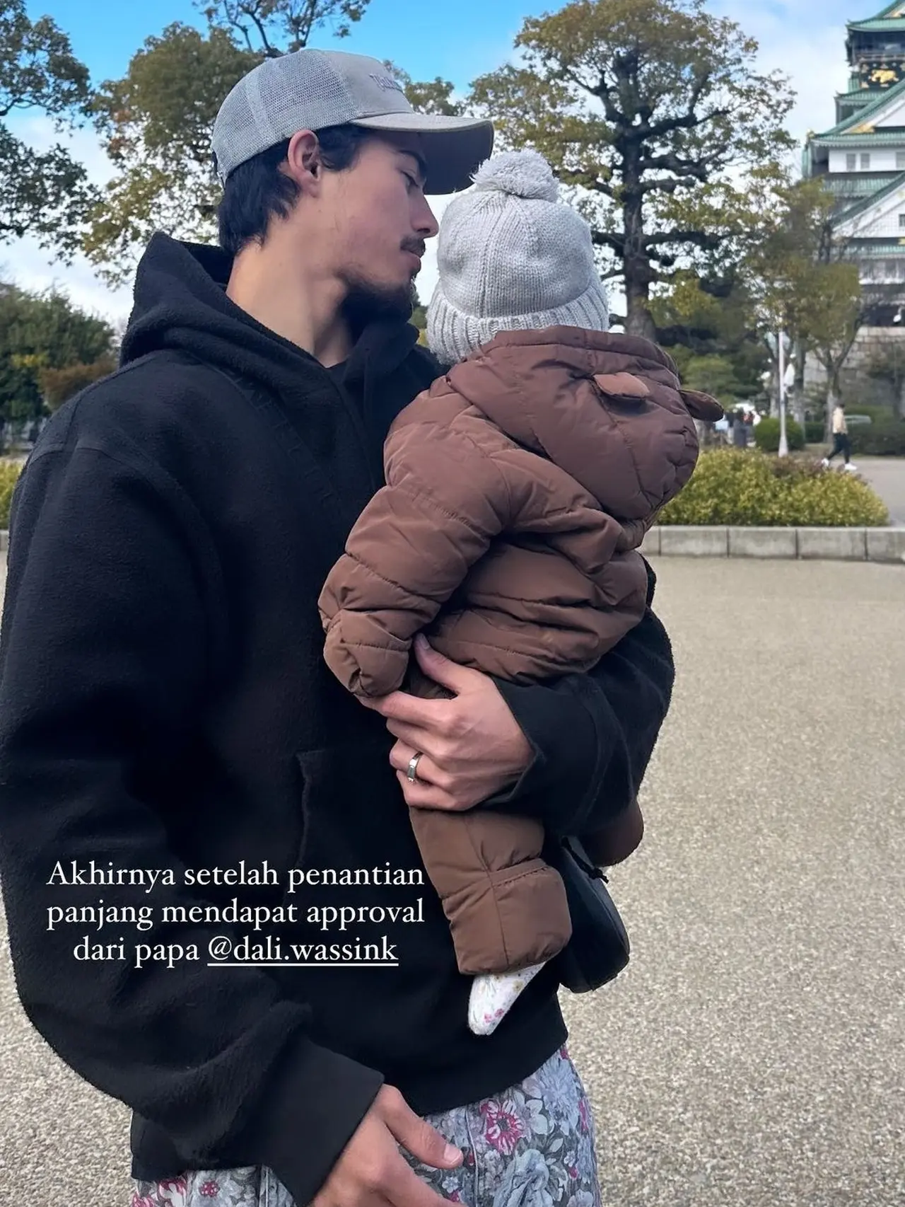 7 Momen Jennifer Coppen Ungkap Wajah Anak, Paras Bule Curi Perhatian ...