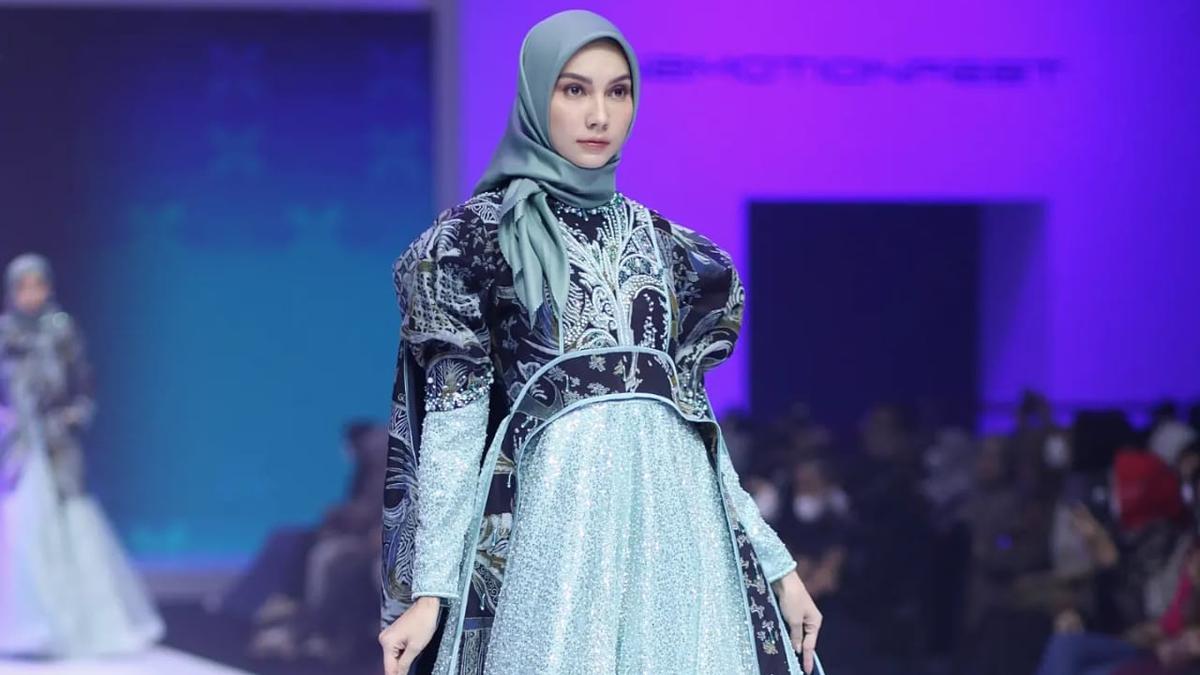 Beyond Reflection, Cerminan Identitas Wanita Indonesia dalam Koleksi Modest Fashion Lokal ...