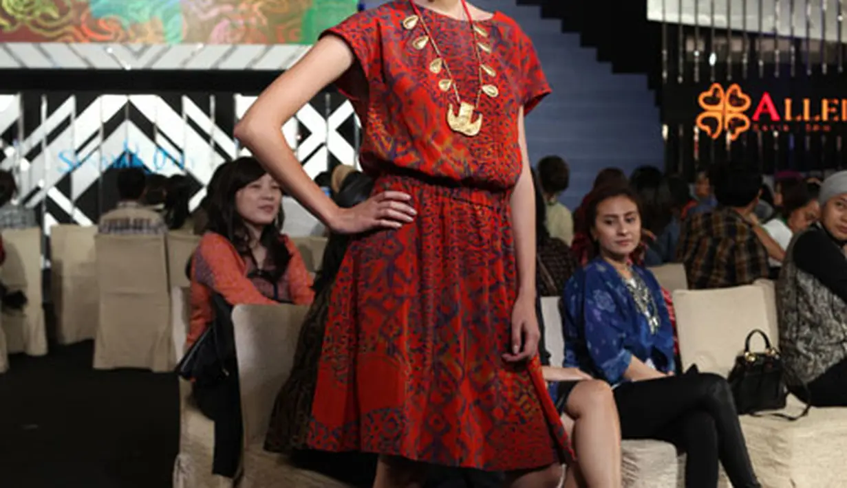 Koleksi Batik ALLEIRA Pada Batik Fashion Nation 2014