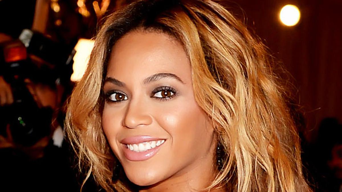 Wah...Beyonce Melompat dari Tower Setinggi 1000 Meter - ShowBiz ...