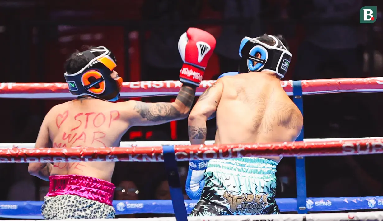 Foto: Momen Onadio Leonardo Kalah TKO dari Bobby Saputra di Superstar ...