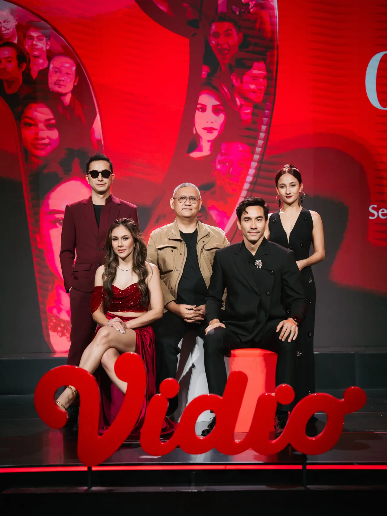 Usai Wulan Guritno, Darius Sinathrya Terlibat Open Bo Lagi Dengan Naomi ...