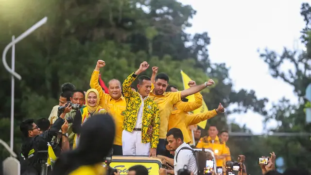 Jabatan Wakil Gubernur Usai, Musa Rajekshah Diarak Ribuan Massa ke ...