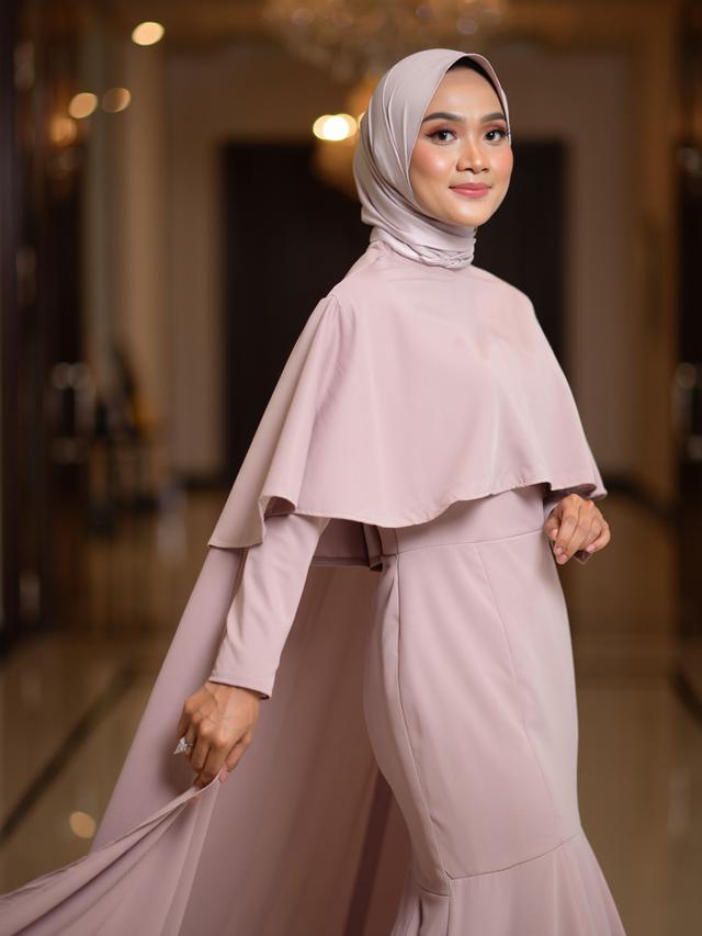 7 Inspirasi Model Baju Gamis Duyung Pesta yang Glamor, Tampil Elegan ...