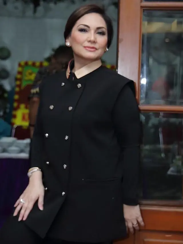 Hubungan Nia Daniaty dan Farhat Abbas Setelah 10 Tahun Cerai, Dulu ...