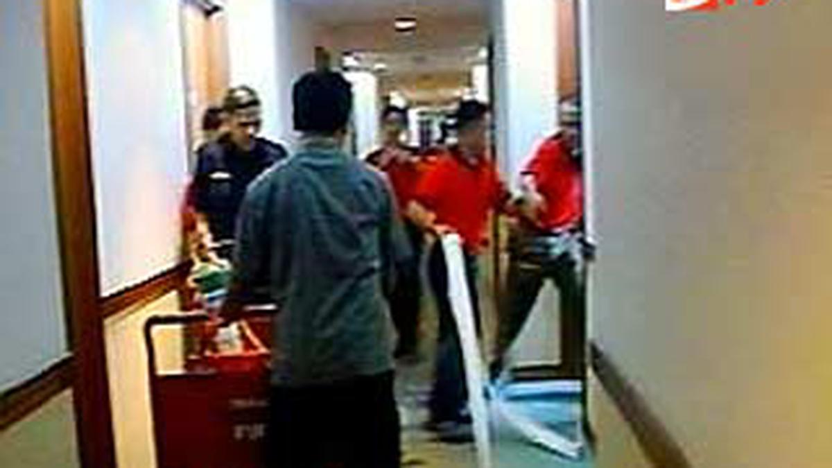 Simulasi Kebakaran di Gedung Ariobimo - News Liputan6.com