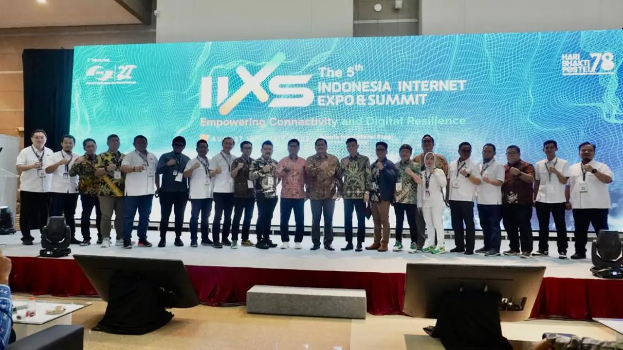 APJII Meresmikan Pembukaan Indonesia Internet Expo & Summit (IIXS) ke-5 ...