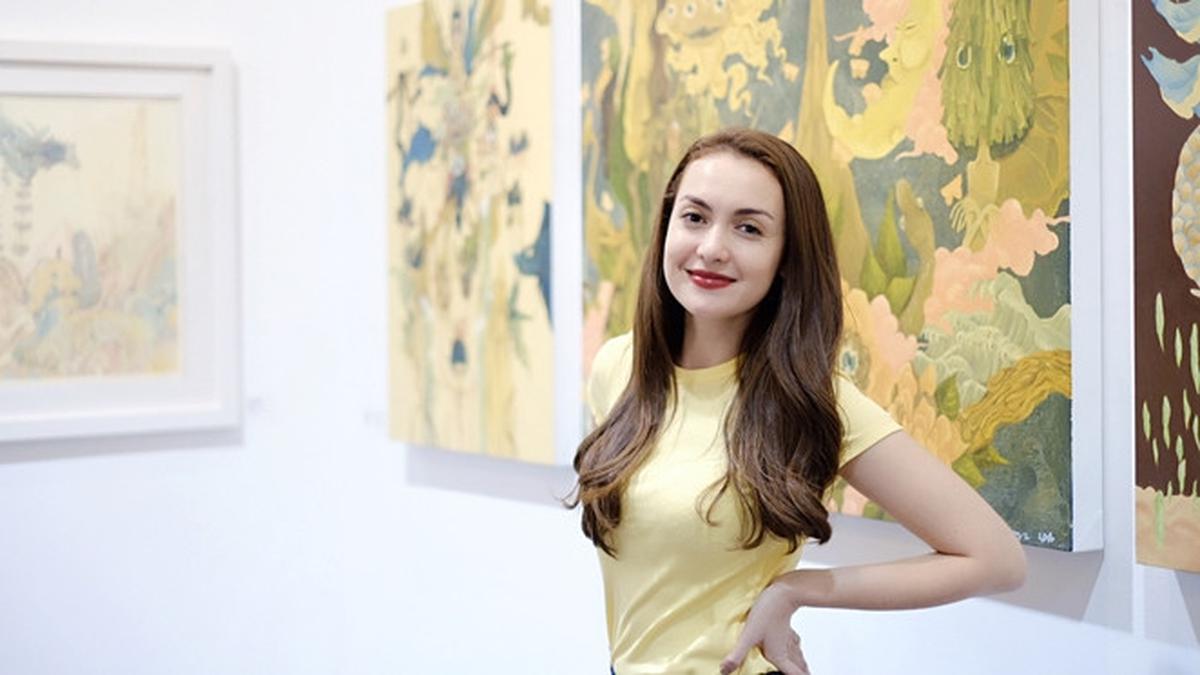9 Tahun Menikah, Ini 6 Potret Romantis Rianti Cartwright dan Suami