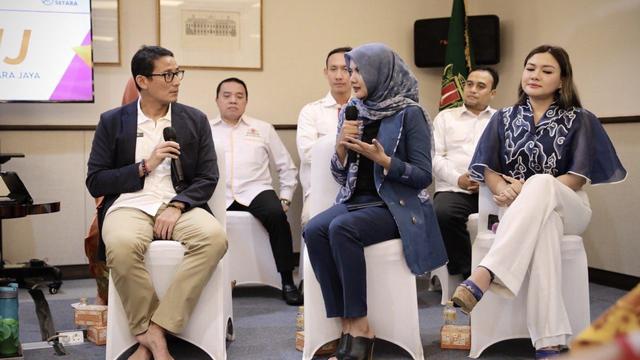 Cerita Indah Aini yang Kembali jadi MUA di New York Fashion Week ...