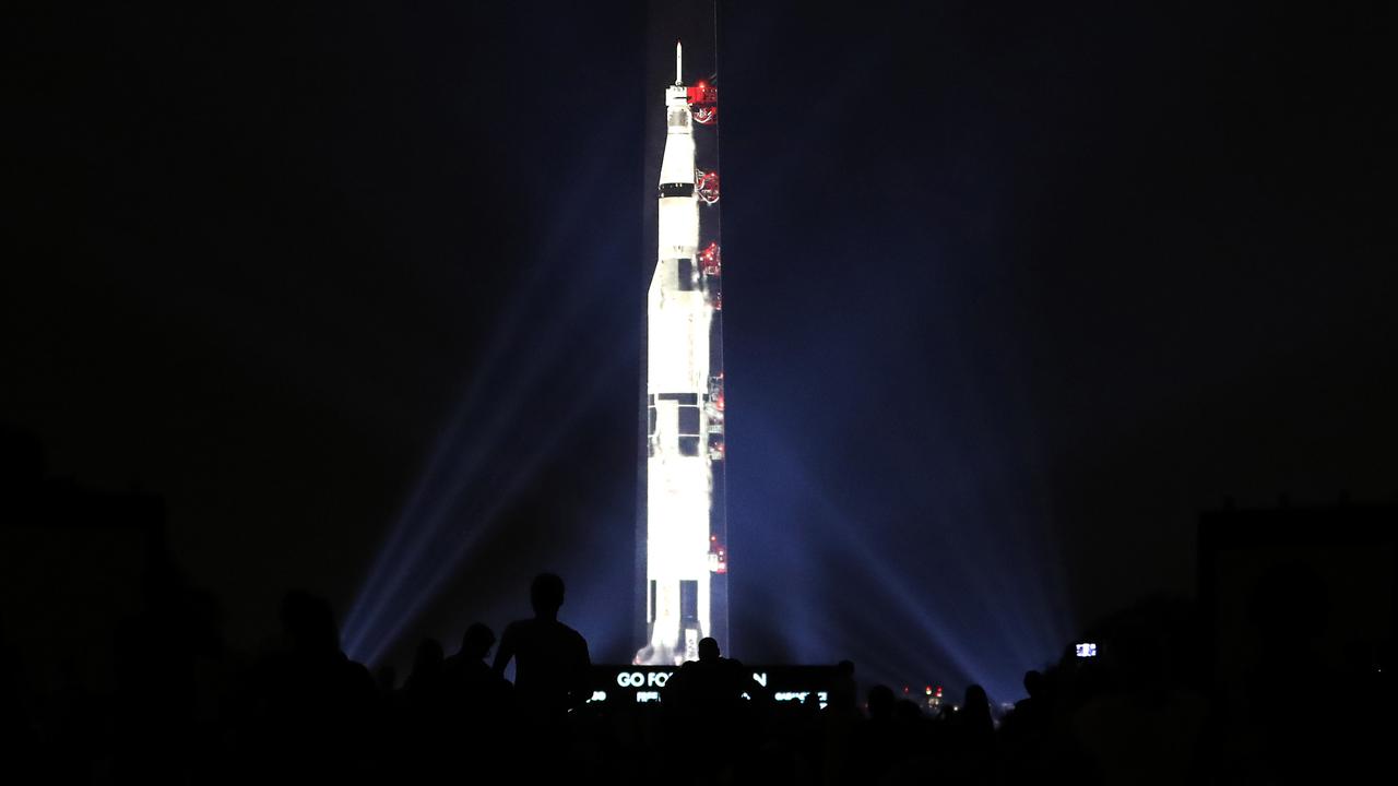 9 November 1967: Peluncuran Perdana Saturn V, Awal Kesuksesan Program ...