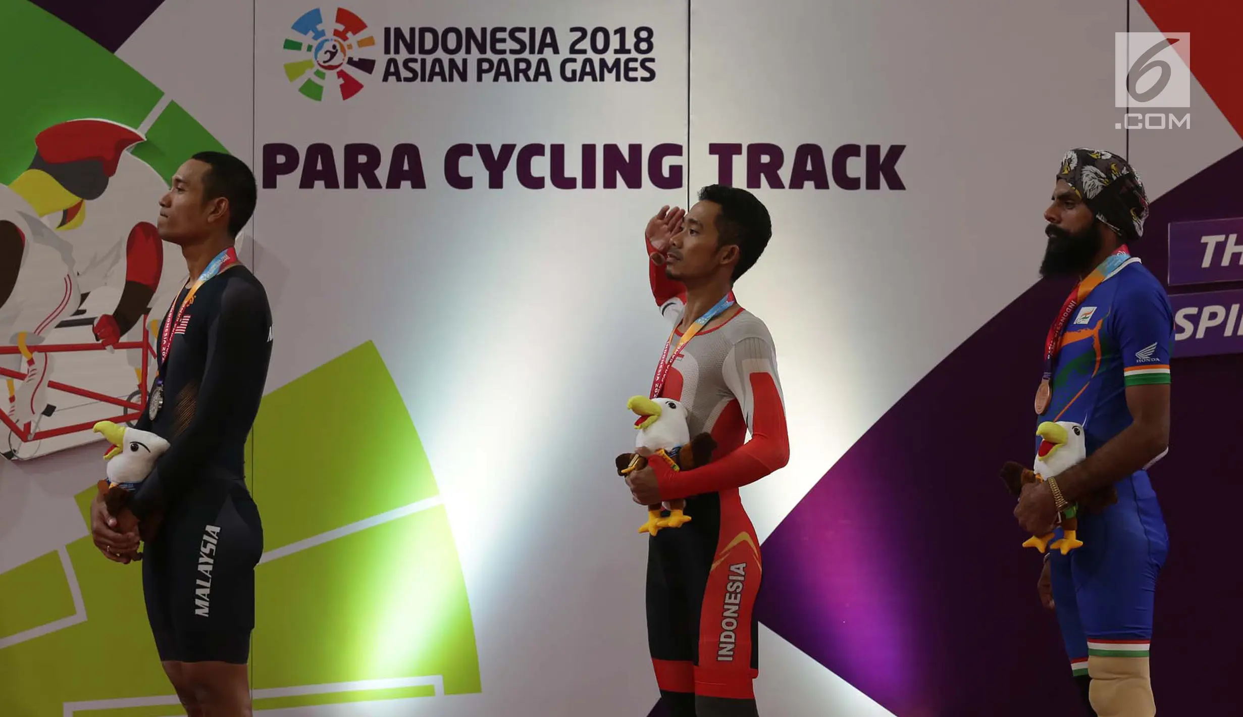 FOTO: M Fadli Persembahkan Emas untuk Indonesia dari Balap Sepeda ...