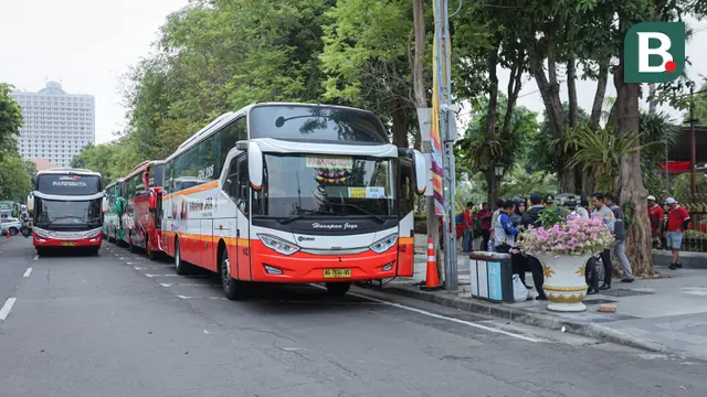 Ada Penumpukan Penumpang Shuttle Bus di Stadion GBT saat Piala Dunia U ...