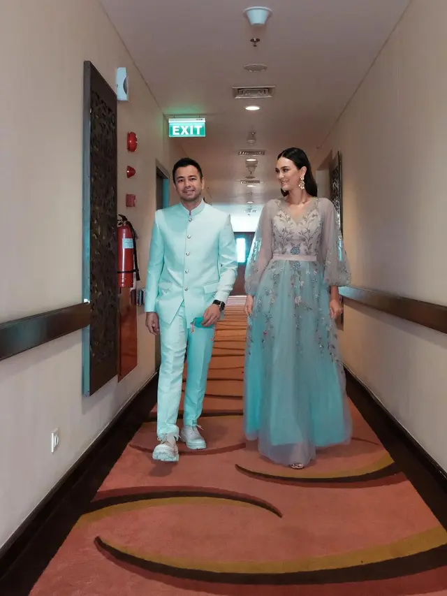 7 Potret Raffi Ahmad dan Luna Maya Jadi MC di Nikahan Muhammad Rafli Arema FC - Hot Liputan6.com