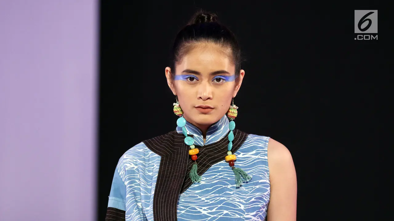 Inspirasi Budaya Nepal dalam Koleksi Populo Batik di Fashion Nation ...
