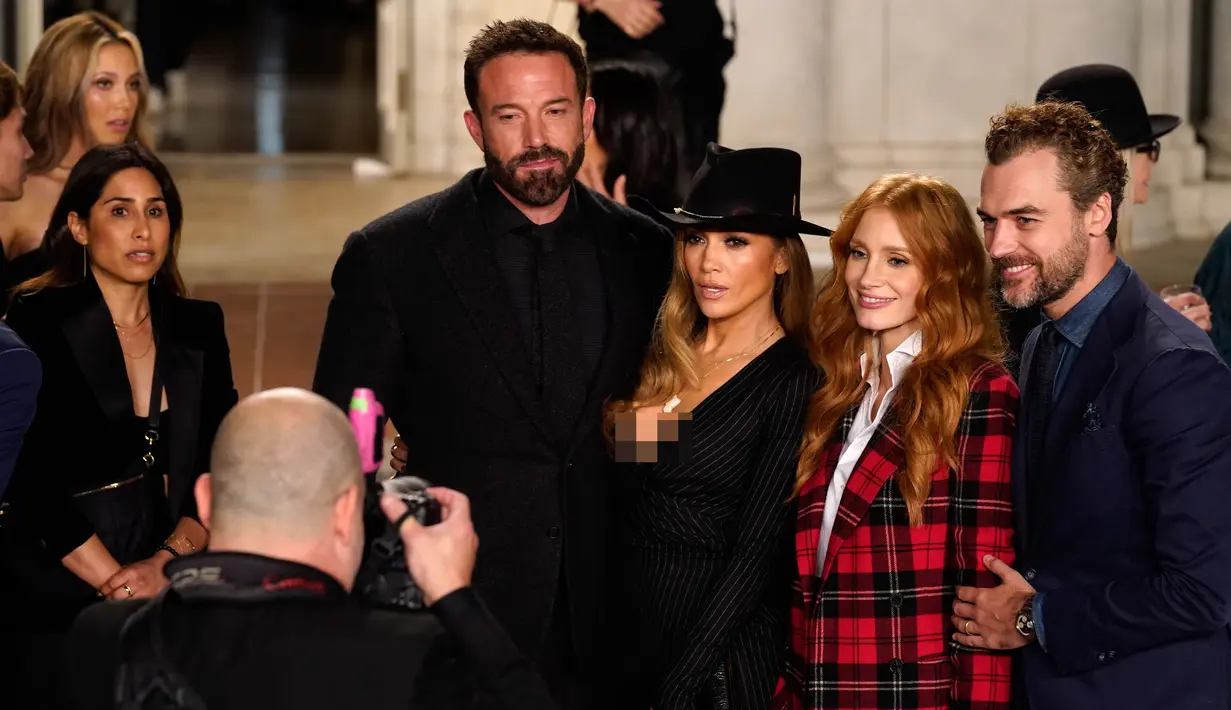 Perdana, Jennifer Lopez dan Ben Affleck Tampil Bersama Setelah Menikah ...