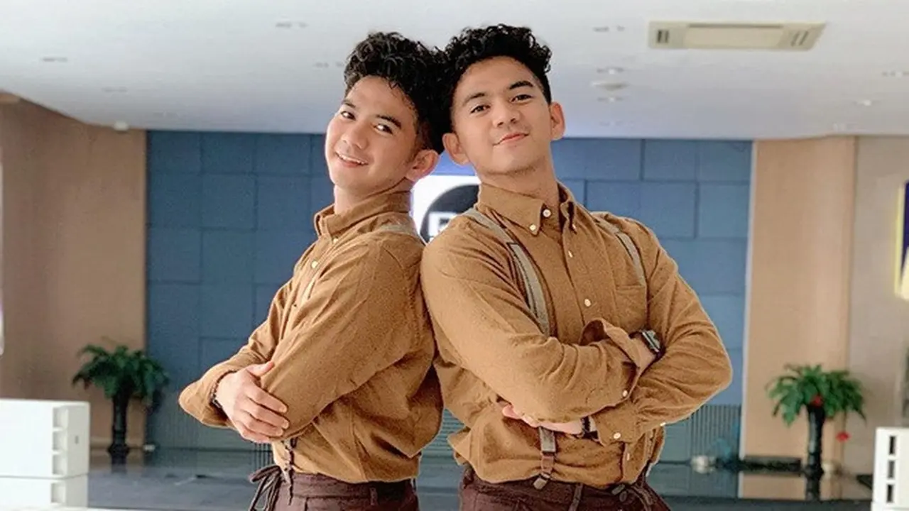 7 Potret Terbaru Rizki dan Ridho D'Academy dengan Rambut Keriting, Curi ...