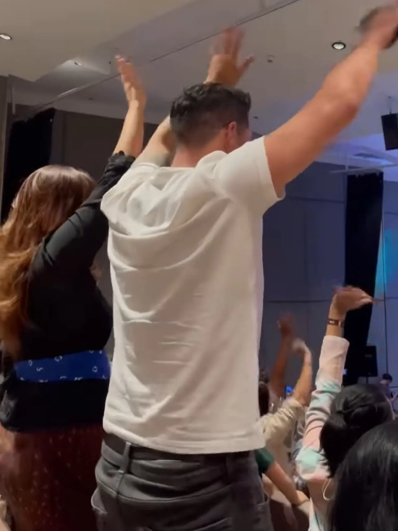 Dekat Meski Tak Akan Rujuk, Ini 6 Potret Nafa Urbach dan Zack Lee di Acara Anak - Hot Liputan6.com