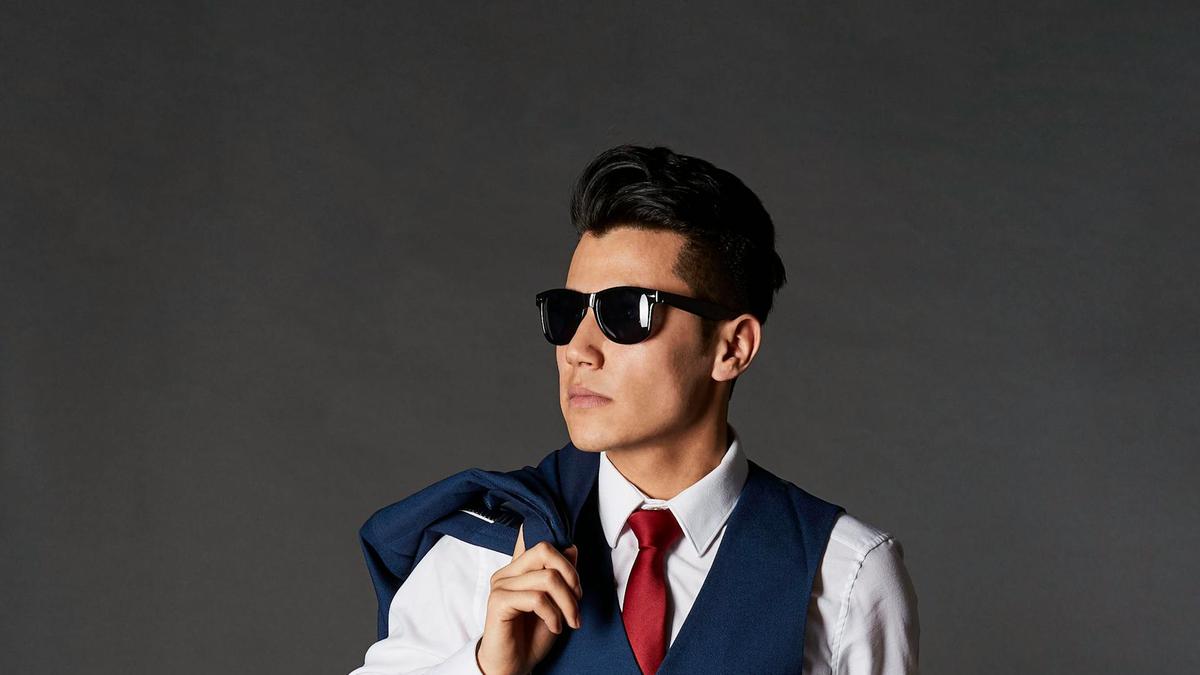 10 Kombinasi Warna Dasi dan Kemeja Pria Berjas, Ganteng di Segala Acara