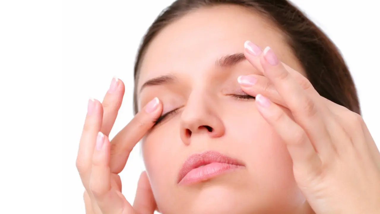 Kenapa Mata Kanan Kedutan? Kenali Artinya Menurut Primbon dan dari Sisi ...