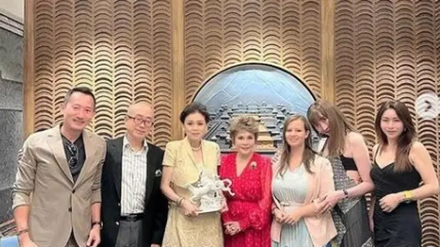 3 Potret Ratna Sari Dewi Istri Presiden Pertama Indonesia Sukarno Makan di Restoran Jakarta ...