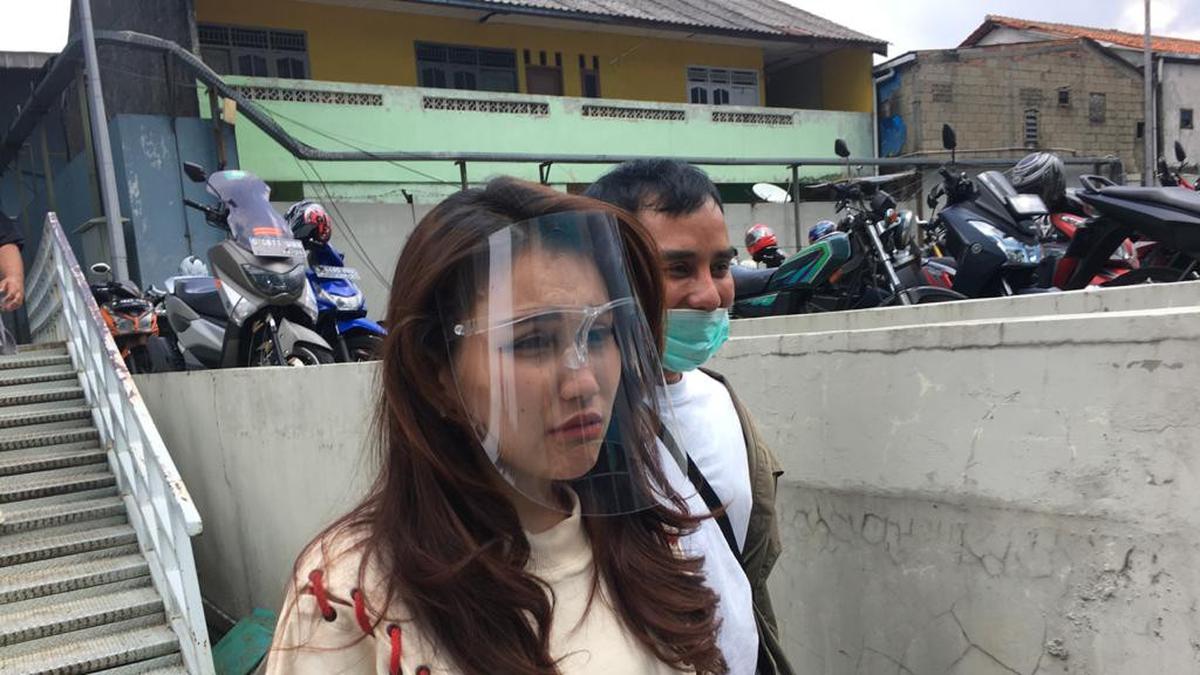 Ayu Ting Ting Bantah Tegas Tudingan Minta Mahar Tinggi kepada Adit ...