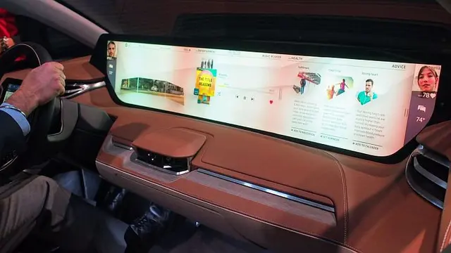 Mengejutkan, Layar Sentuh Mobil Ini Gede Banget - Otomotif Liputan6.com
