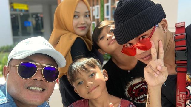 Jadi Single Parent, Ini 7 Momen Sule Asuh 4 Anaknya - Hot Liputan6.com